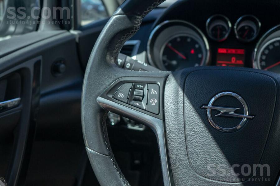 Melns Opel Astra 2015 Liepāja, ar dzinēja tilpumu 1.60 L un nobraukumu 229 tūkst. km par 5650 €, foto 21 vietnē AUTOMOTO.COM.LV