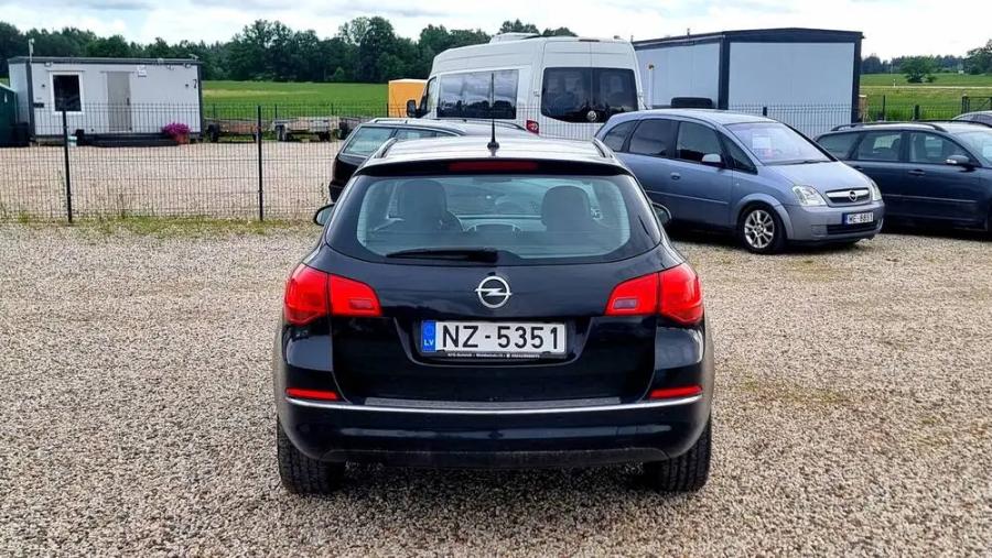 Melns Opel Astra 2015 Cēsis, ar dzinēja tilpumu 1.60 L un nobraukumu 246 tūkst. km par 2900 €, foto 7 vietnē AUTOMOTO.COM.LV