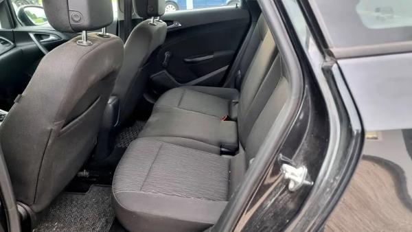 Melns Opel Astra 2015 Cēsis, ar dzinēja tilpumu 1.60 L un nobraukumu 246 tūkst. km par 2900 €, foto 9 vietnē AUTOMOTO.COM.LV