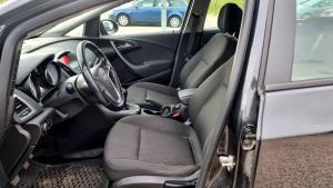 Melns Opel Astra 2015 Cēsis, ar dzinēja tilpumu 1.60 L un nobraukumu 246 tūkst. km par 2900 €, foto 14 vietnē AUTOMOTO.COM.LV