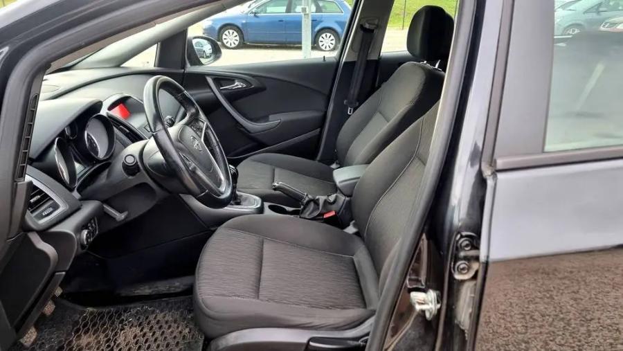 Melns Opel Astra 2015 Cēsis, ar dzinēja tilpumu 1.60 L un nobraukumu 246 tūkst. km par 2900 €, foto 14 vietnē AUTOMOTO.COM.LV