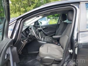 Black Opel Astra 2015 in Cesis, with an engine capacity of 1.60 L and mileage of 189 thousand km for 5600 €, photo 7 on AUTOMOTO.COM.LV