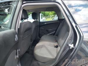 Black Opel Astra 2015 in Cesis, with an engine capacity of 1.60 L and mileage of 189 thousand km for 5600 €, photo 8 on AUTOMOTO.COM.LV