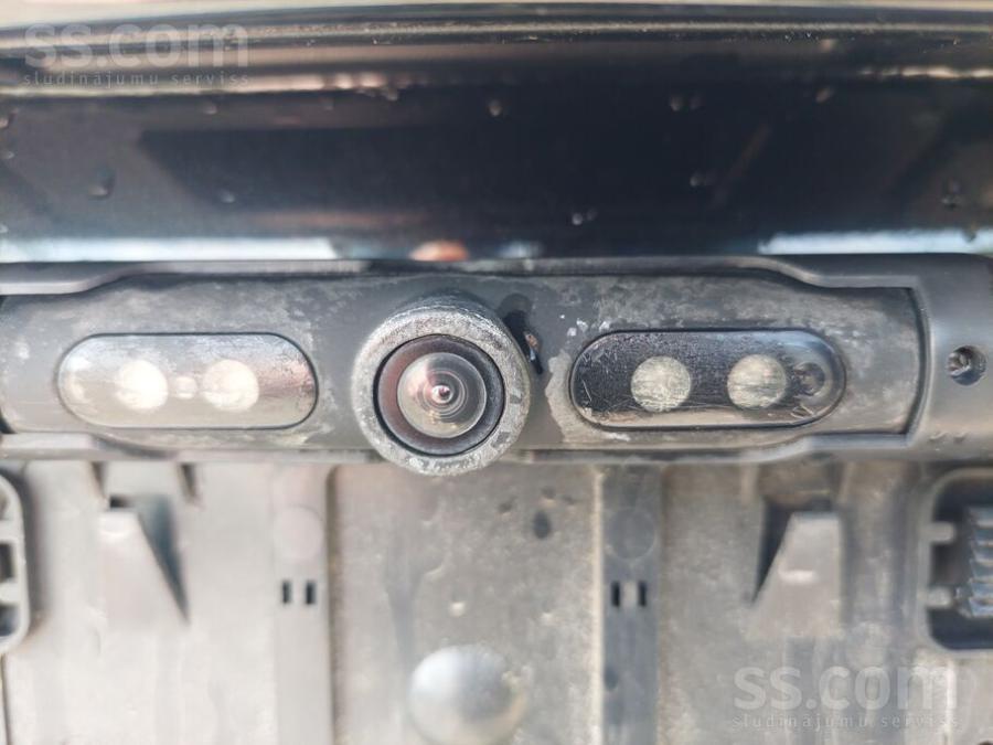 Black Opel Astra 2015 in Cesis, with an engine capacity of 1.60 L and mileage of 189 thousand km for 5600 €, photo 13 on AUTOMOTO.COM.LV