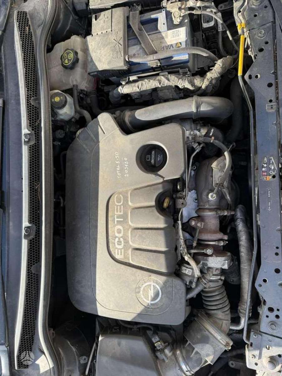 Melns Opel Astra 2015 Kaišiadorys, ar dzinēja tilpumu 1.60 L un nobraukumu 216 tūkst. km par 4600 €, foto 10 vietnē AUTOMOTO.COM.LV