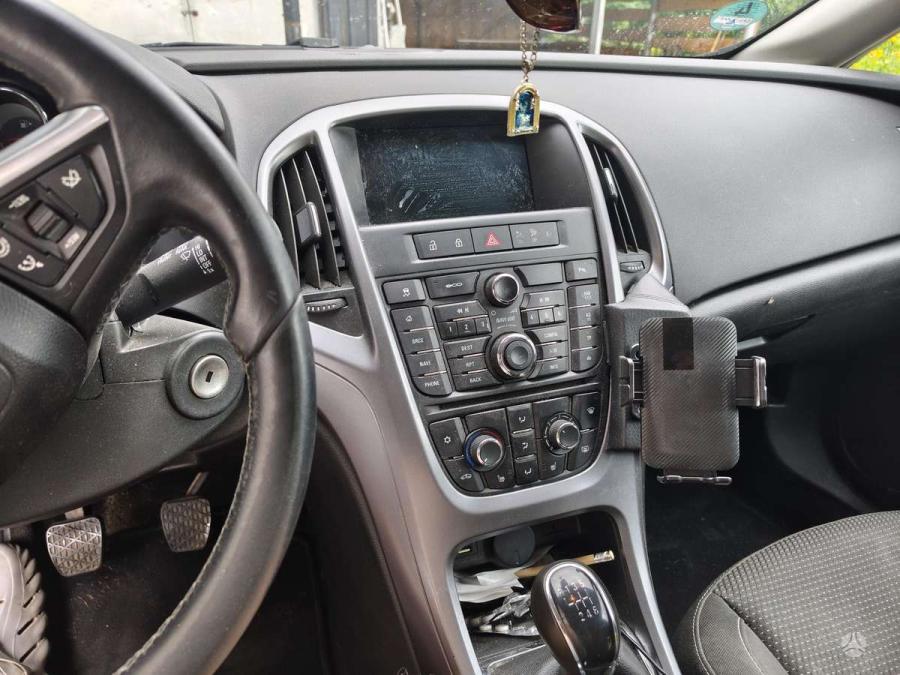 Melns Opel Astra 2015 Kaišiadorys, ar dzinēja tilpumu 1.60 L un nobraukumu 216 tūkst. km par 4600 €, foto 15 vietnē AUTOMOTO.COM.LV