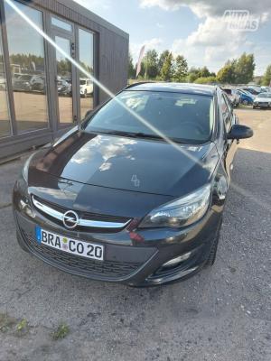 Black Opel Astra 2015 in Panevezys, with an engine capacity of 1.60 L and mileage of 238 thousand km for 3650 €, photo 3 on AUTOMOTO.COM.LV