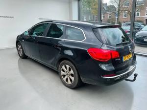 Melns Opel Astra 2015 Jūrmala, ar dzinēja tilpumu 1.40 L un nobraukumu 229 tūkst. km par 4990 €, foto 3 vietnē AUTOMOTO.COM.LV