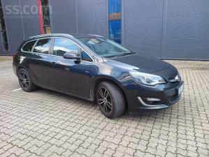Black Opel Astra 2015 in Riga, with an engine capacity of 2.00 L and mileage of 229 thousand km for 7000 €, photo 3 on AUTOMOTO.COM.LV