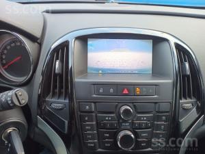 Black Opel Astra 2015 in Riga, with an engine capacity of 2.00 L and mileage of 229 thousand km for 7000 €, photo 9 on AUTOMOTO.COM.LV
