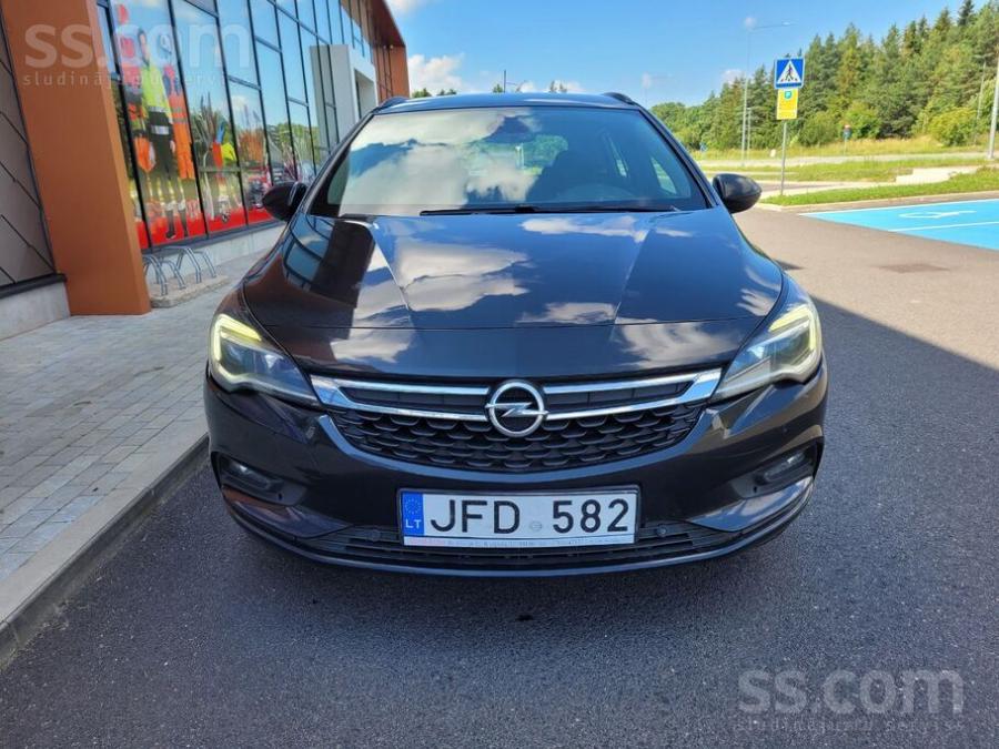 Black Opel Astra 2016 in Tallinn, with an engine capacity of 1.60 L and mileage of 275 thousand km for 3999 €, photo 3 on AUTOMOTO.COM.LV