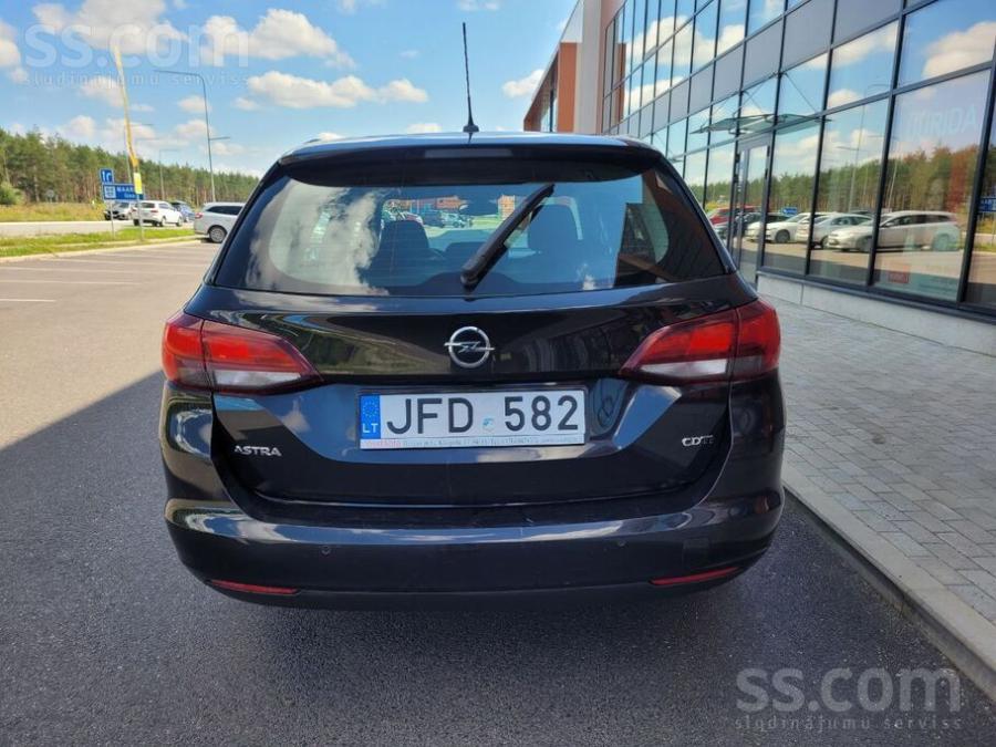 Black Opel Astra 2016 in Tallinn, with an engine capacity of 1.60 L and mileage of 275 thousand km for 3999 €, photo 4 on AUTOMOTO.COM.LV