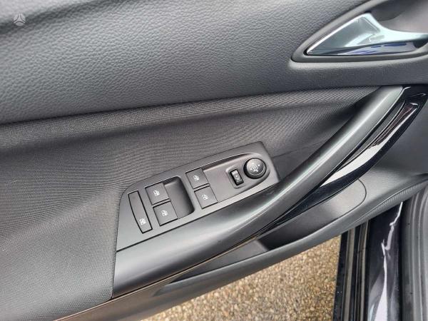 Melns Opel Astra 2016 Klaipėda, ar dzinēja tilpumu 1.60 L un nobraukumu 241 tūkst. km par 6600 €, foto 11 vietnē AUTOMOTO.COM.LV