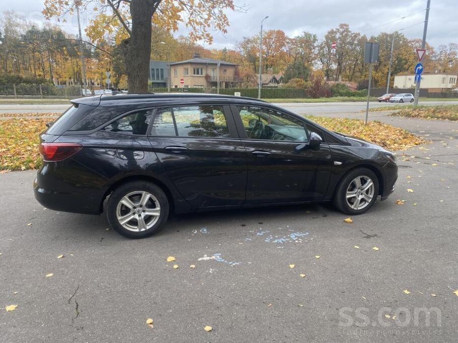 Black Opel Astra 2016 in Riga, with an engine capacity of 1.60 L and mileage of 0 thousand km for 5200 €, photo 5 on AUTOMOTO.COM.LV