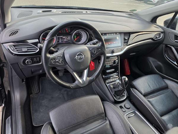 Melns Opel Astra 2016 Tauragė, ar dzinēja tilpumu 1.60 L un nobraukumu 269 tūkst. km par 6450 €, foto 1 vietnē AUTOMOTO.COM.LV