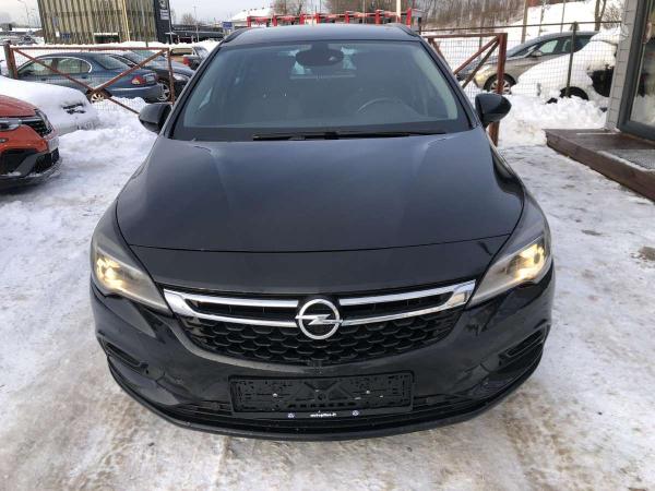 Melns Opel Astra 2016 Klaipėda, ar dzinēja tilpumu 1.60 L un nobraukumu 197 tūkst. km par 5490 €, foto 3 vietnē AUTOMOTO.COM.LV