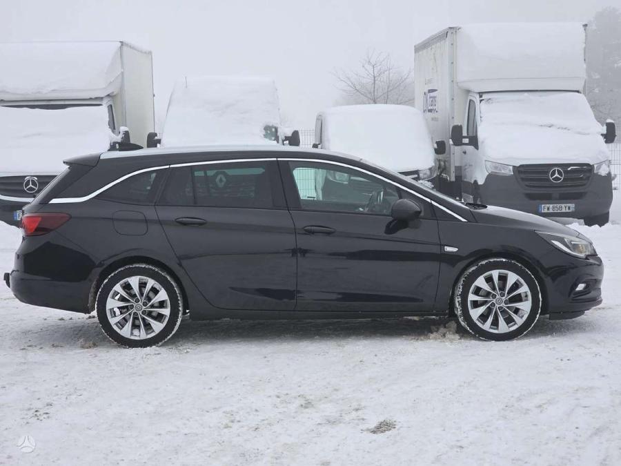 Melns Opel Astra 2016 Tauragė, ar dzinēja tilpumu 1.60 L un nobraukumu 267 tūkst. km par 6200 €, foto 4 vietnē AUTOMOTO.COM.LV