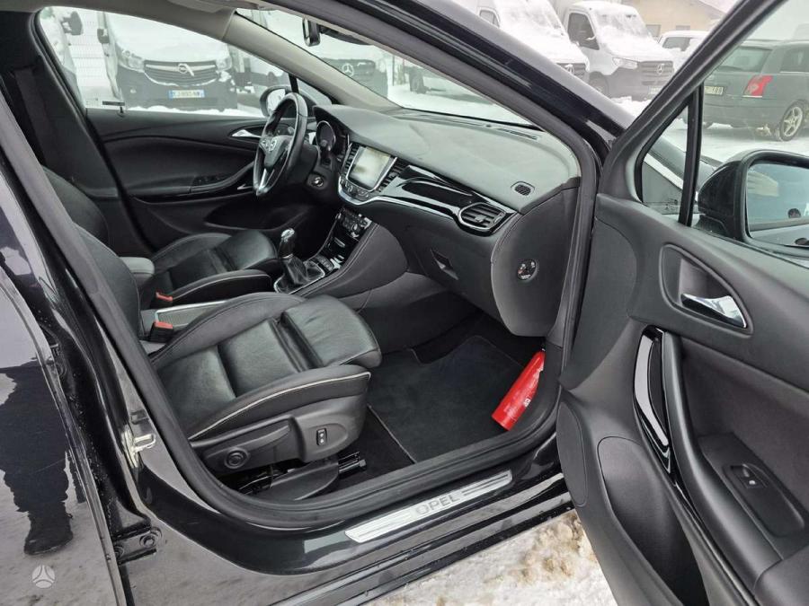 Melns Opel Astra 2016 Tauragė, ar dzinēja tilpumu 1.60 L un nobraukumu 267 tūkst. km par 6200 €, foto 18 vietnē AUTOMOTO.COM.LV