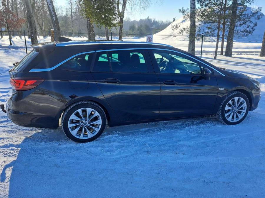 Black Opel Astra 2016 in Taurage, with an engine capacity of 1.60 L and mileage of 250 thousand km for 6200 €, photo 3 on AUTOMOTO.COM.LV