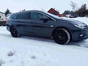 Melns Opel Astra 2016 Marijampole, ar dzinēja tilpumu 1.40 L un nobraukumu 145 tūkst. km par 6700 €, foto 4 vietnē AUTOMOTO.COM.LV