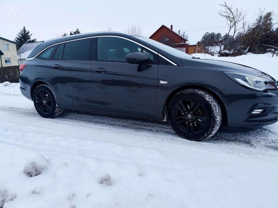 Melns Opel Astra 2016 Marijampole, ar dzinēja tilpumu 1.40 L un nobraukumu 145 tūkst. km par 6700 €, foto 4 vietnē AUTOMOTO.COM.LV