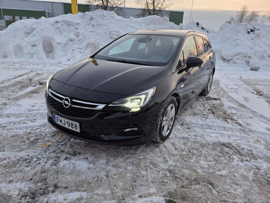 Black Opel Astra 2016 in Siauliai, with an engine capacity of 1.60 L and mileage of 227 thousand km for 5900 €, photo 3 on AUTOMOTO.COM.LV