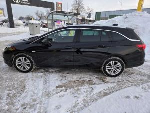 Black Opel Astra 2016 in Siauliai, with an engine capacity of 1.60 L and mileage of 227 thousand km for 5900 €, photo 6 on AUTOMOTO.COM.LV