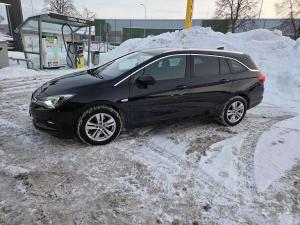 Black Opel Astra 2016 in Siauliai, with an engine capacity of 1.60 L and mileage of 227 thousand km for 5900 €, photo 16 on AUTOMOTO.COM.LV