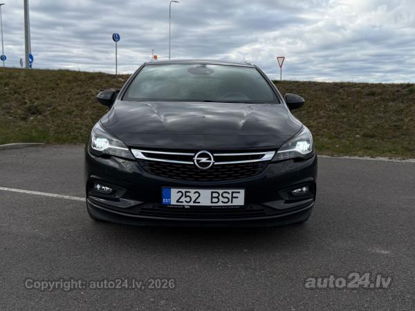 Black Opel Astra 2016 in Tallinn, with an engine capacity of 1.40 L and mileage of 137 thousand km for 7000 €, photo 4 on AUTOMOTO.COM.LV