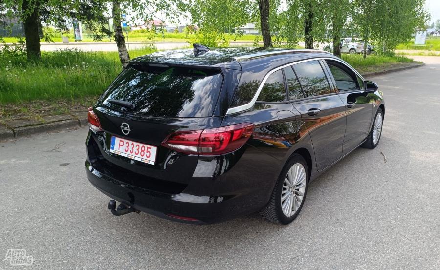 Black Opel Astra 2016 in Alytus, with an engine capacity of 1.00 L and mileage of 261 thousand km for 4999 €, photo 5 on AUTOMOTO.COM.LV