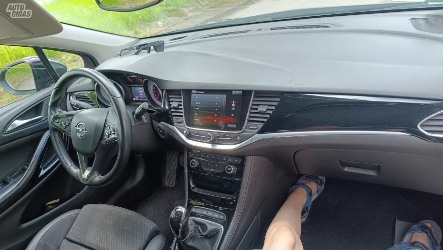 Black Opel Astra 2016 in Alytus, with an engine capacity of 1.00 L and mileage of 261 thousand km for 4999 €, photo 8 on AUTOMOTO.COM.LV