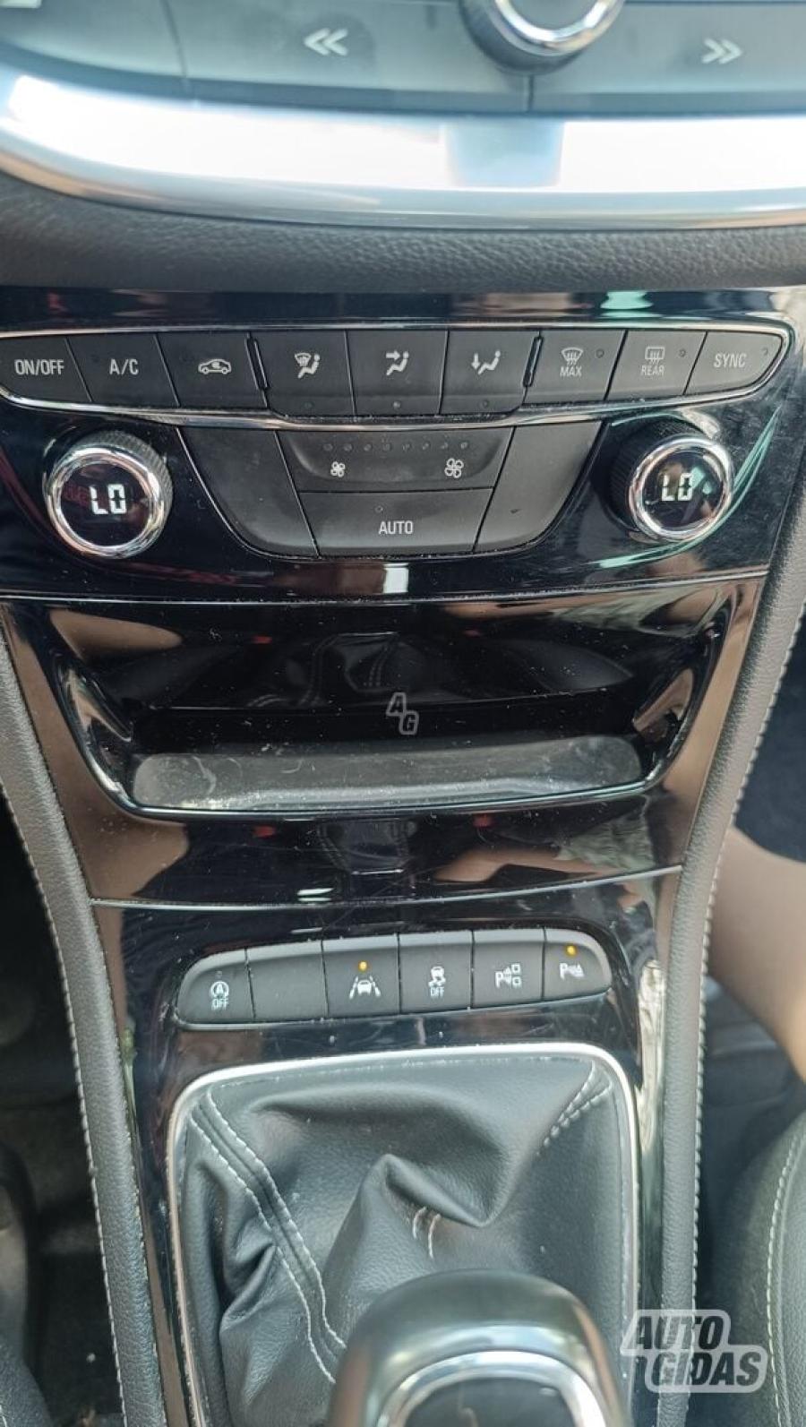 Black Opel Astra 2016 in Alytus, with an engine capacity of 1.00 L and mileage of 261 thousand km for 4999 €, photo 10 on AUTOMOTO.COM.LV