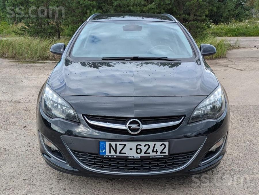 Melns Opel Astra 2016 Daugavpils, ar dzinēja tilpumu 1.60 L un nobraukumu 232 tūkst. km par 4250 €, foto 3 vietnē AUTOMOTO.COM.LV