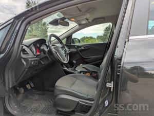 Melns Opel Astra 2016 Daugavpils, ar dzinēja tilpumu 1.60 L un nobraukumu 232 tūkst. km par 4250 €, foto 7 vietnē AUTOMOTO.COM.LV