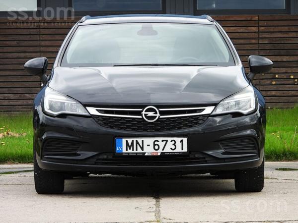Melns Opel Astra 2016 Rīga, ar dzinēja tilpumu 1.60 L un nobraukumu 125 tūkst. km par 6990 €, foto 2 vietnē AUTOMOTO.COM.LV