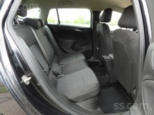 Черный Опель Астра 2016 в Рига, объемом двигателя 1.60 л и пробегом 125 тыс. км за 6990 €, фото 17 на AUTOMOTO.COM.LV