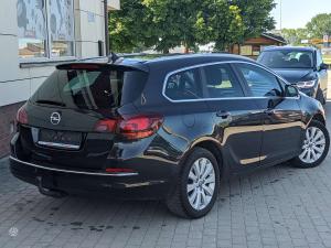 Black Opel Astra 2016 in Kretinga, with an engine capacity of 1.60 L and mileage of 260 thousand km for 5450 €, photo 7 on AUTOMOTO.COM.LV