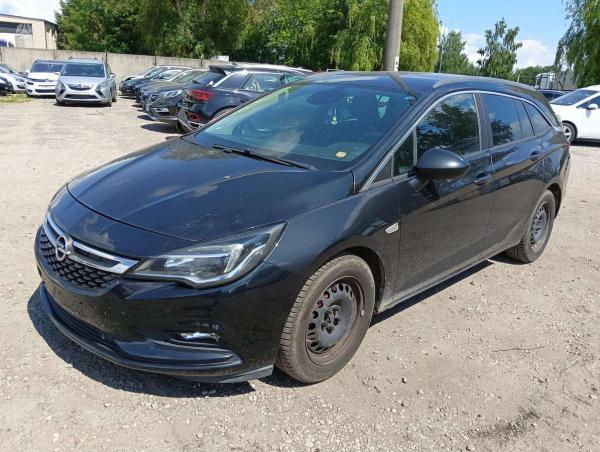 Black Opel Astra 2016 in Marijampole, with an engine capacity of 1.60 L and mileage of 287 thousand km for 3500 €, photo 2 on AUTOMOTO.COM.LV