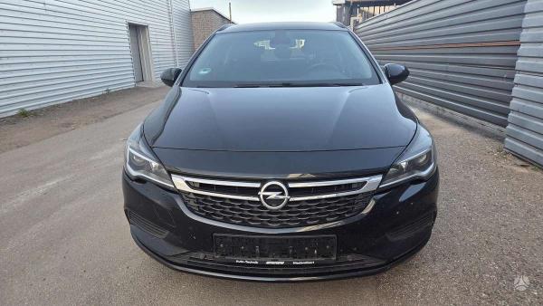 Black Opel Astra 2016 in Telschi, with an engine capacity of 1.60 L and mileage of 190 thousand km for 4900 €, photo 2 on AUTOMOTO.COM.LV