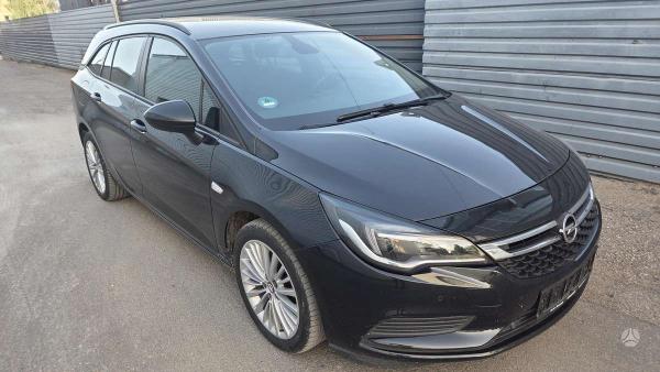 Black Opel Astra 2016 in Telschi, with an engine capacity of 1.60 L and mileage of 190 thousand km for 4900 €, photo 3 on AUTOMOTO.COM.LV