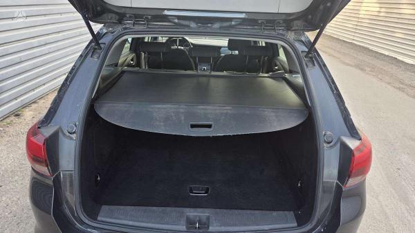 Black Opel Astra 2016 in Telschi, with an engine capacity of 1.60 L and mileage of 190 thousand km for 4900 €, photo 10 on AUTOMOTO.COM.LV