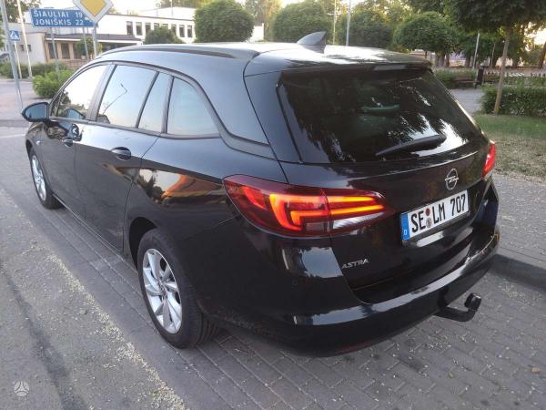 Melns Opel Astra 2016 Šauļi, ar dzinēja tilpumu 1.60 L un nobraukumu 212 tūkst. km par 5750 €, foto 3 vietnē AUTOMOTO.COM.LV