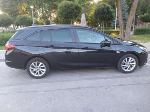 Black Opel Astra 2016 in Siauliai, with an engine capacity of 1.60 L and mileage of 212 thousand km for 5750 €, photo 7 on AUTOMOTO.COM.LV