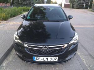 Black Opel Astra 2016 in Siauliai, with an engine capacity of 1.60 L and mileage of 212 thousand km for 5750 €, photo 8 on AUTOMOTO.COM.LV