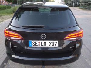 Black Opel Astra 2016 in Siauliai, with an engine capacity of 1.60 L and mileage of 212 thousand km for 5750 €, photo 9 on AUTOMOTO.COM.LV