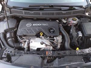 Black Opel Astra 2016 in Siauliai, with an engine capacity of 1.60 L and mileage of 212 thousand km for 5750 €, photo 19 on AUTOMOTO.COM.LV