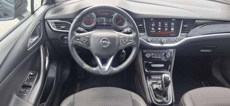 Melns Opel Astra 2016 Marijampole, ar dzinēja tilpumu 1.60 L un nobraukumu 192 tūkst. km par 5800 €, foto 11 vietnē AUTOMOTO.COM.LV