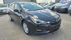 Black Opel Astra 2016 in Kaunas, with an engine capacity of 1.60 L and mileage of 245 thousand km for 4400 €, photo 3 on AUTOMOTO.COM.LV