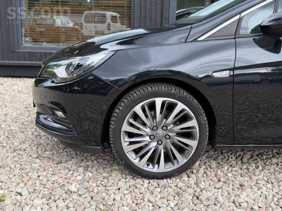 Black Opel Astra 2016 in Riga, with an engine capacity of 1.60 L and mileage of 199 thousand km for 8300 €, photo 10 on AUTOMOTO.COM.LV