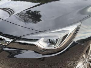 Black Opel Astra 2016 in Riga, with an engine capacity of 1.60 L and mileage of 199 thousand km for 8300 €, photo 13 on AUTOMOTO.COM.LV